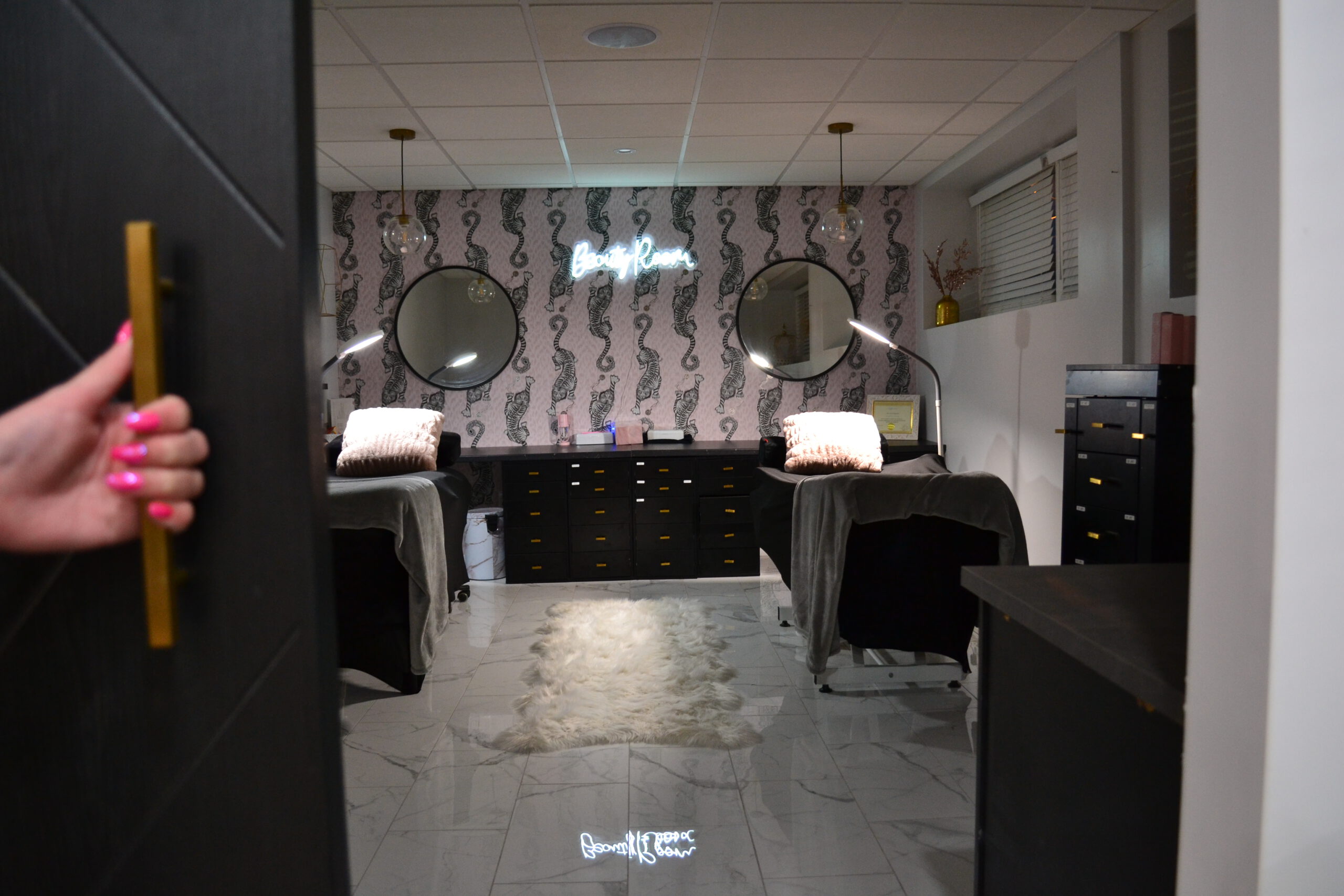 Best Hair & Beauty Salon in Cranston, RI | Beaudee Salon